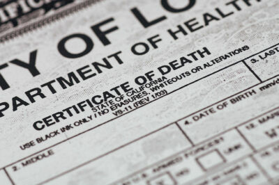 Checklist: Who to Notify When Someone Dies & Necessary Documents